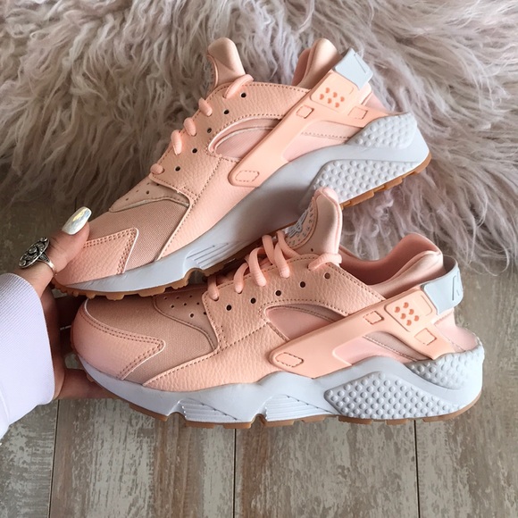 Nike | Shoes | Nwt Nike Huarache Run Rare | Poshmark